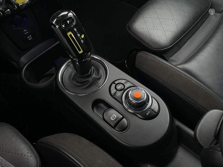 Pelēks MINI Cooper SE 2020 Viļņa, ar dzinēja tilpumu 0.00 L un nobraukumu 48 tūkst. km par 16499 €, foto 15 vietnē AUTOMOTO.COM.LV