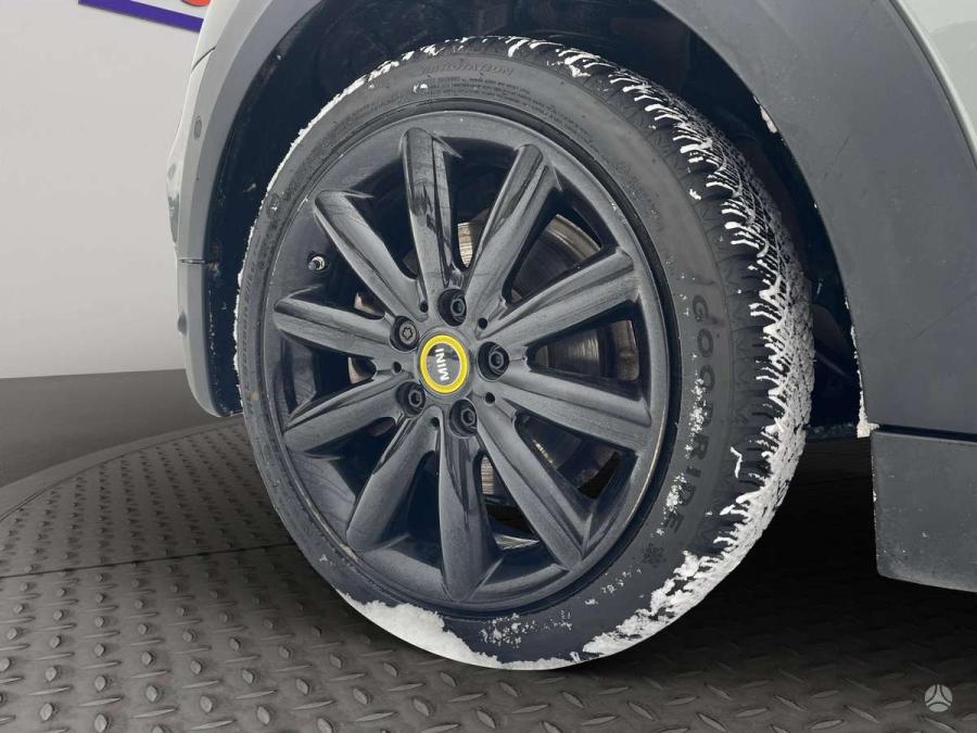 Pelēks MINI Cooper SE 2020 Viļņa, ar dzinēja tilpumu 0.00 L un nobraukumu 48 tūkst. km par 16499 €, foto 21 vietnē AUTOMOTO.COM.LV
