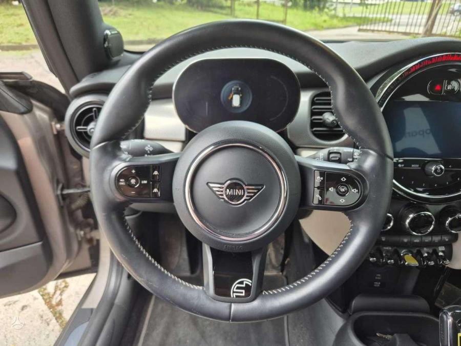 Grey MINI Cooper SE 2021 in Vilnius, with an engine capacity of 0.00 L and mileage of 44 thousand km for 18500 €, photo 9 on AUTOMOTO.COM.LV