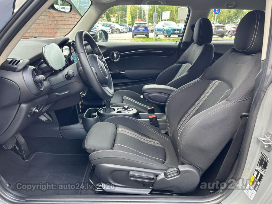Grey MINI Cooper SE 2022 in Tallinn, with an engine capacity of 0.00 L and mileage of 33 thousand km for 18900 €, photo 9 on AUTOMOTO.COM.LV