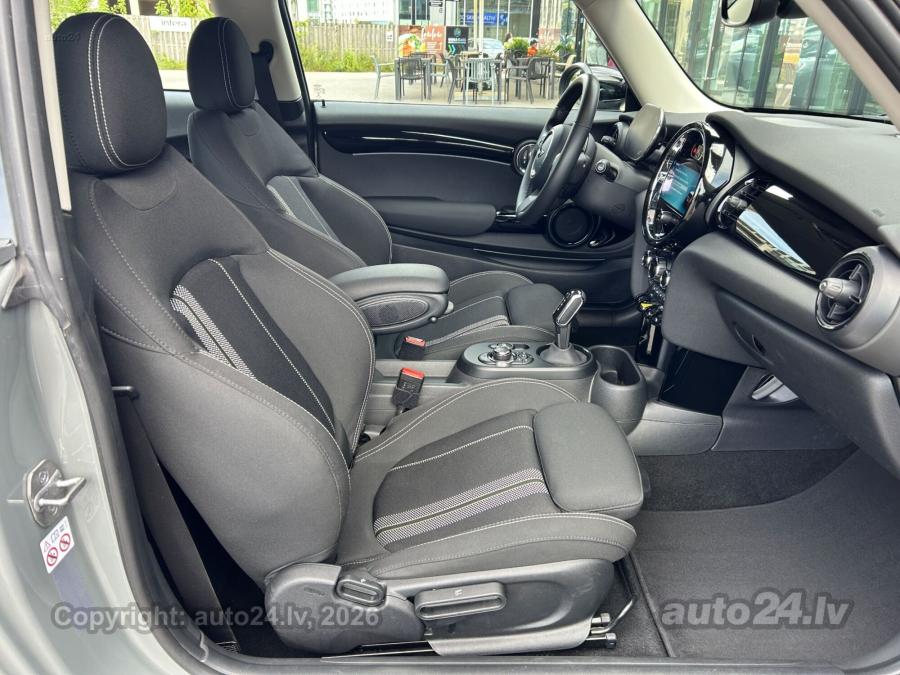 Grey MINI Cooper SE 2022 in Tallinn, with an engine capacity of 0.00 L and mileage of 33 thousand km for 18900 €, photo 12 on AUTOMOTO.COM.LV