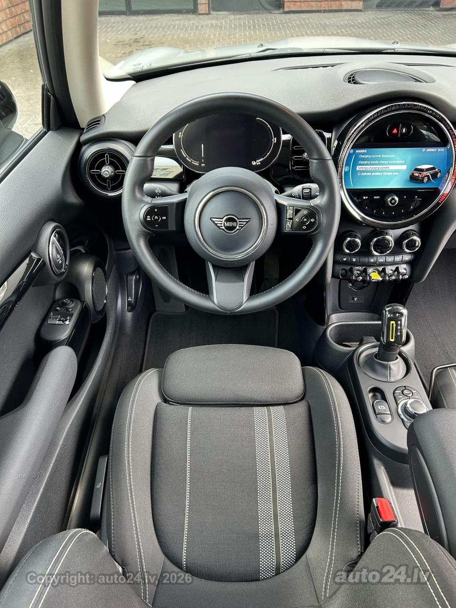 Grey MINI Cooper SE 2022 in Tallinn, with an engine capacity of 0.00 L and mileage of 33 thousand km for 18900 €, photo 13 on AUTOMOTO.COM.LV