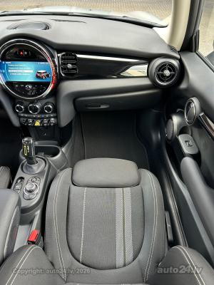 Grey MINI Cooper SE 2022 in Tallinn, with an engine capacity of 0.00 L and mileage of 33 thousand km for 18900 €, photo 15 on AUTOMOTO.COM.LV
