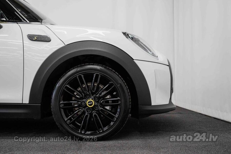 Белый Мини Cooper SE 2024 в Таллин, объемом двигателя 0.10 л и пробегом 11 тыс. км за 23490 €, фото 17 на AUTOMOTO.COM.LV