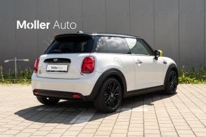 White MINI Cooper SE 2024 in Vilnius, with an engine capacity of 0.00 L and mileage of 10 thousand km for 22450 €, photo 7 on AUTOMOTO.COM.LV