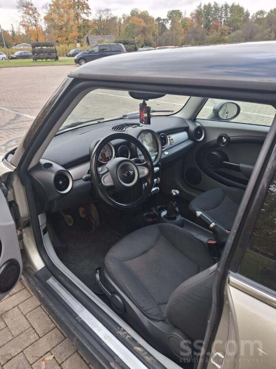 MINI Cooper 2008 Rīga, ar dzinēja tilpumu 1.60 L un nobraukumu 183 tūkst. km par 2400 €, foto 7 vietnē AUTOMOTO.COM.LV