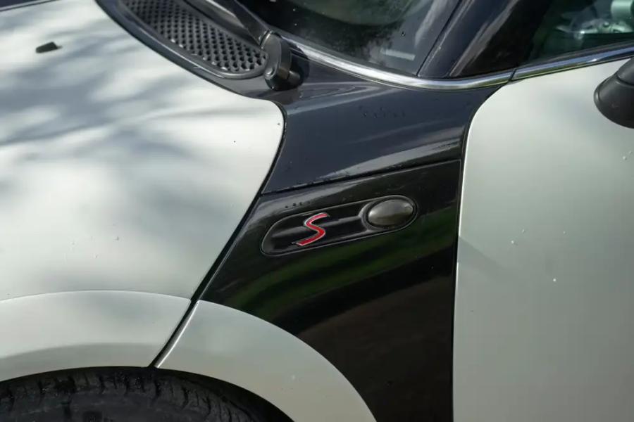 Balts MINI Cooper 2006 Liepāja, ar dzinēja tilpumu 1.60 L un nobraukumu 208 tūkst. km par 3200 €, foto 10 vietnē AUTOMOTO.COM.LV