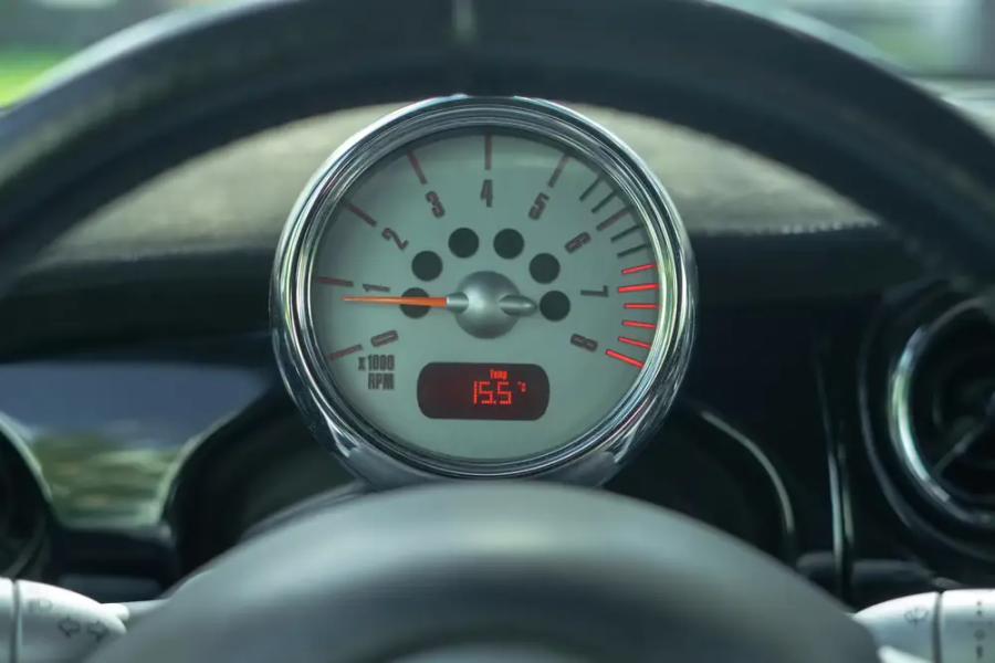 Balts MINI Cooper 2006 Liepāja, ar dzinēja tilpumu 1.60 L un nobraukumu 208 tūkst. km par 3200 €, foto 15 vietnē AUTOMOTO.COM.LV