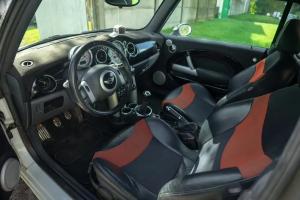 Balts MINI Cooper 2006 Liepāja, ar dzinēja tilpumu 1.60 L un nobraukumu 208 tūkst. km par 3200 €, foto 19 vietnē AUTOMOTO.COM.LV