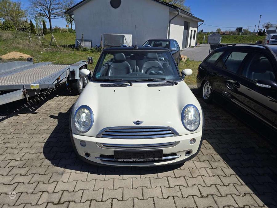 White MINI Cooper 2007 in Marijampole, with an engine capacity of 1.60 L and mileage of 190 thousand km for 2800 €, photo 3 on AUTOMOTO.COM.LV