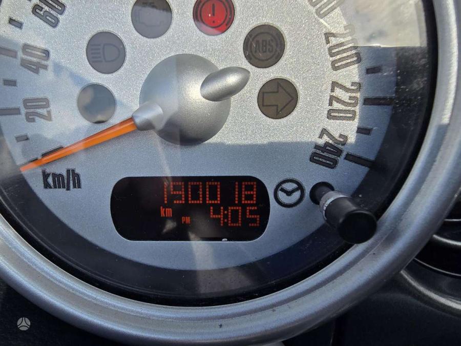 White MINI Cooper 2007 in Marijampole, with an engine capacity of 1.60 L and mileage of 190 thousand km for 2700 €, photo 10 on AUTOMOTO.COM.LV
