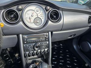 White MINI Cooper 2007 in Marijampole, with an engine capacity of 1.60 L and mileage of 190 thousand km for 2700 €, photo 16 on AUTOMOTO.COM.LV