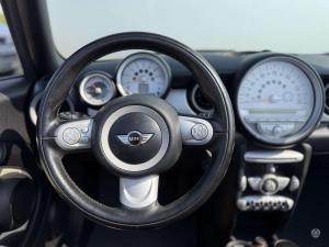 White MINI Cooper 2009 in Siauliai, with an engine capacity of 1.60 L and mileage of 132 thousand km for 4499 €, photo 23 on AUTOMOTO.COM.LV