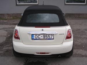 White MINI Cooper 2011 in Riga, with an engine capacity of 1.60 L and mileage of 182 thousand km for 5950 €, photo 4 on AUTOMOTO.COM.LV