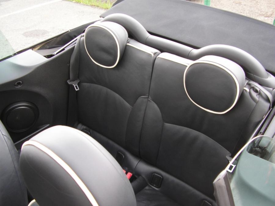 White MINI Cooper 2011 in Riga, with an engine capacity of 1.60 L and mileage of 182 thousand km for 5950 €, photo 15 on AUTOMOTO.COM.LV