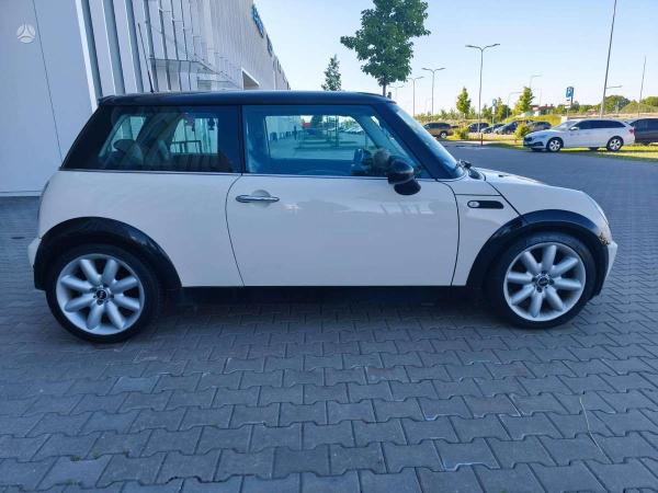 Balts MINI Cooper 2004 Viļņa, ar dzinēja tilpumu 1.60 L un nobraukumu 148 tūkst. km par 2100 €, foto 2 vietnē AUTOMOTO.COM.LV