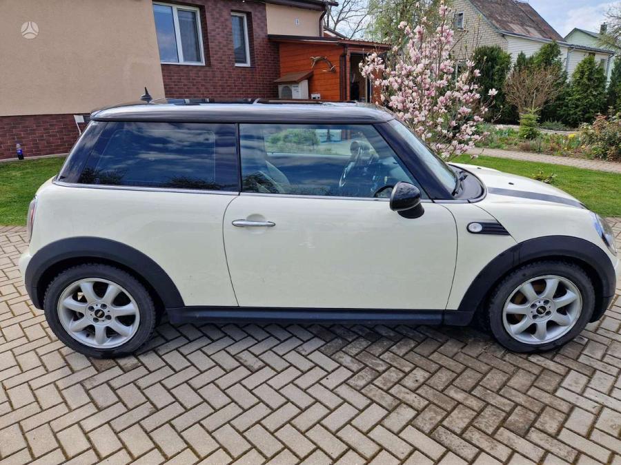 Balts MINI Cooper 2010 Molėtai, ar dzinēja tilpumu 1.56 L un nobraukumu 266 tūkst. km par 4500 €, foto 5 vietnē AUTOMOTO.COM.LV