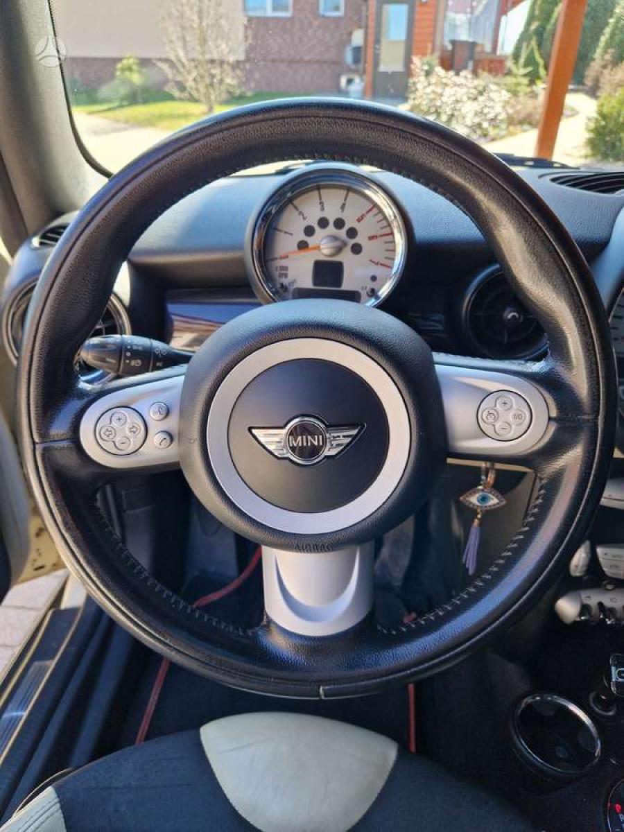 Balts MINI Cooper 2010 Molėtai, ar dzinēja tilpumu 1.56 L un nobraukumu 266 tūkst. km par 4500 €, foto 12 vietnē AUTOMOTO.COM.LV