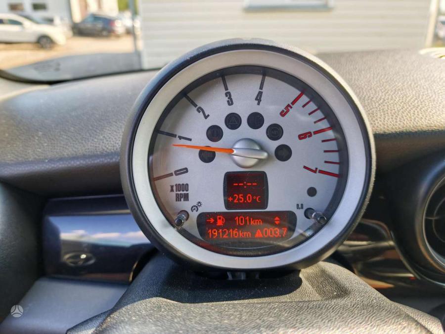 Balts MINI Cooper 2010 Utena, ar dzinēja tilpumu 1.60 L un nobraukumu 191 tūkst. km par 3390 €, foto 12 vietnē AUTOMOTO.COM.LV