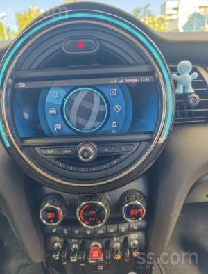 White MINI Cooper 2020 in Riga, with an engine capacity of 2.00 L and mileage of 120 thousand km for 13999 €, photo 7 on AUTOMOTO.COM.LV