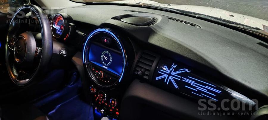 White MINI Cooper 2020 in Riga, with an engine capacity of 2.00 L and mileage of 120 thousand km for 13999 €, photo 25 on AUTOMOTO.COM.LV