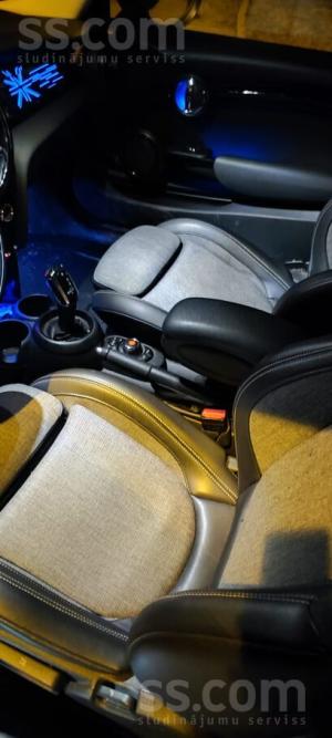 White MINI Cooper 2020 in Riga, with an engine capacity of 2.00 L and mileage of 120 thousand km for 13999 €, photo 26 on AUTOMOTO.COM.LV