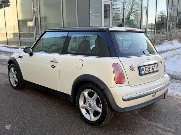 Balts MINI Cooper 2006 Viļņa, ar dzinēja tilpumu 1.60 L un nobraukumu 165 tūkst. km par 1500 €, foto 3 vietnē AUTOMOTO.COM.LV
