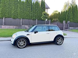 Balts MINI Cooper 2007 Viļņa, ar dzinēja tilpumu 1.60 L un nobraukumu 211 tūkst. km par 3499 €, foto 3 vietnē AUTOMOTO.COM.LV