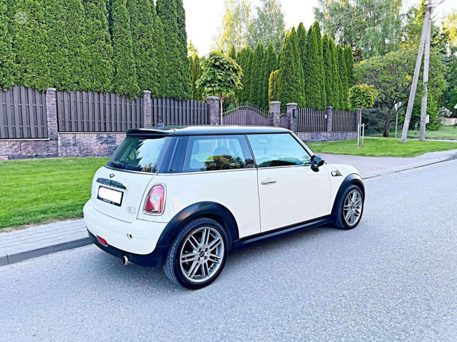 Balts MINI Cooper 2007 Viļņa, ar dzinēja tilpumu 1.60 L un nobraukumu 211 tūkst. km par 3499 €, foto 7 vietnē AUTOMOTO.COM.LV