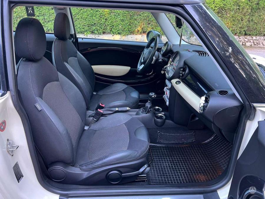 Balts MINI Cooper 2007 Viļņa, ar dzinēja tilpumu 1.60 L un nobraukumu 211 tūkst. km par 3499 €, foto 17 vietnē AUTOMOTO.COM.LV