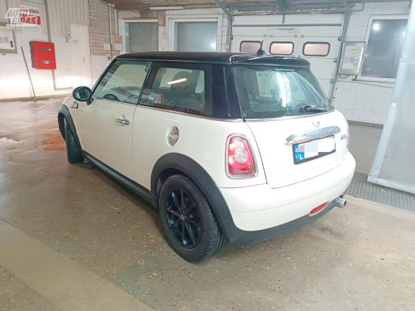 White MINI Cooper 2008 in Siauliai, with an engine capacity of 1.60 L and mileage of 320 thousand km for 3250 €, photo 6 on AUTOMOTO.COM.LV