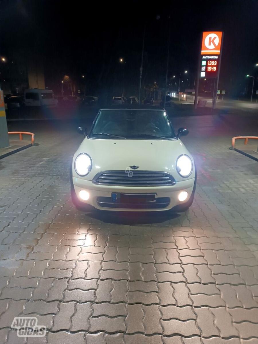 White MINI Cooper 2008 in Siauliai, with an engine capacity of 1.60 L and mileage of 3 thousand km for 2950 €, photo 2 on AUTOMOTO.COM.LV