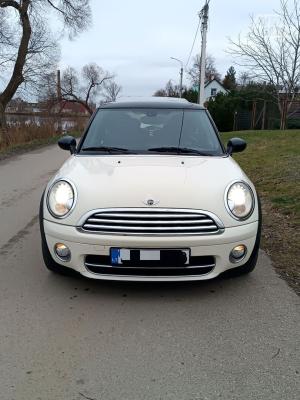 White MINI Cooper 2008 in Siauliai, with an engine capacity of 1.60 L and mileage of 325 thousand km for 2950 €, photo 2 on AUTOMOTO.COM.LV