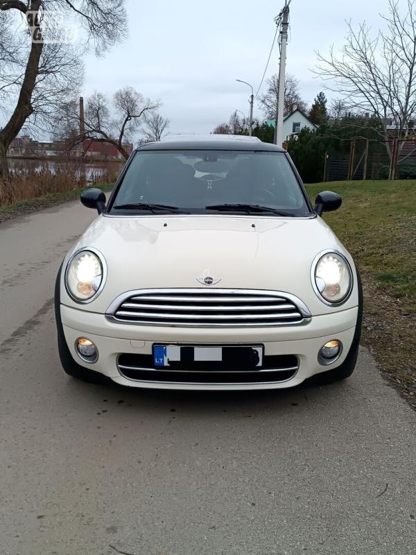 White MINI Cooper 2008 in Siauliai, with an engine capacity of 1.60 L and mileage of 325 thousand km for 2900 €, photo 8 on AUTOMOTO.COM.LV