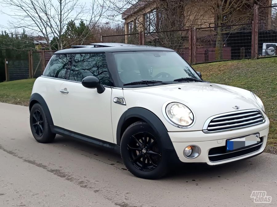 White MINI Cooper 2008 in Siauliai, with an engine capacity of 1.60 L and mileage of 3 thousand km for 2500 €, photo 1 on AUTOMOTO.COM.LV