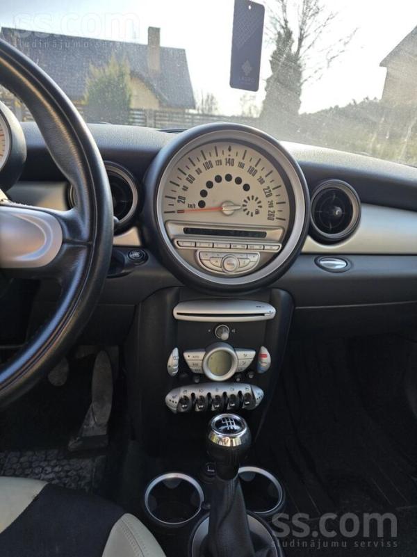 Balts MINI Cooper 2008 Rīga, ar dzinēja tilpumu 1.60 L un nobraukumu 305 tūkst. km par 2850 €, foto 6 vietnē AUTOMOTO.COM.LV
