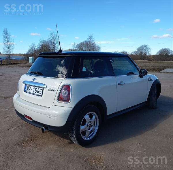 Balts MINI Cooper 2008 Saldus, ar dzinēja tilpumu 1.60 L un nobraukumu 206 tūkst. km par 2500 €, foto 4 vietnē AUTOMOTO.COM.LV