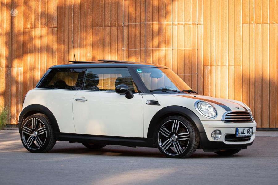 Balts MINI Cooper 2008 Palanga, ar dzinēja tilpumu 1.60 L un nobraukumu 150 tūkst. km par 4100 €, foto 4 vietnē AUTOMOTO.COM.LV