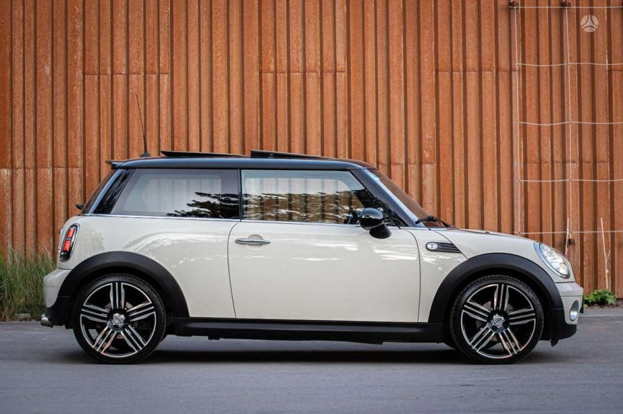 Balts MINI Cooper 2008 Palanga, ar dzinēja tilpumu 1.60 L un nobraukumu 150 tūkst. km par 4100 €, foto 5 vietnē AUTOMOTO.COM.LV