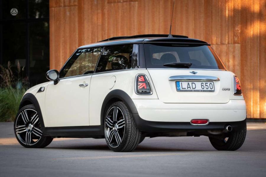 Balts MINI Cooper 2008 Palanga, ar dzinēja tilpumu 1.60 L un nobraukumu 150 tūkst. km par 4100 €, foto 8 vietnē AUTOMOTO.COM.LV