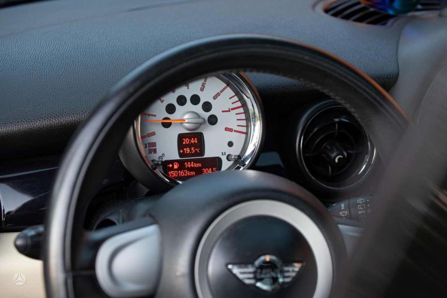 Balts MINI Cooper 2008 Palanga, ar dzinēja tilpumu 1.60 L un nobraukumu 150 tūkst. km par 4100 €, foto 13 vietnē AUTOMOTO.COM.LV