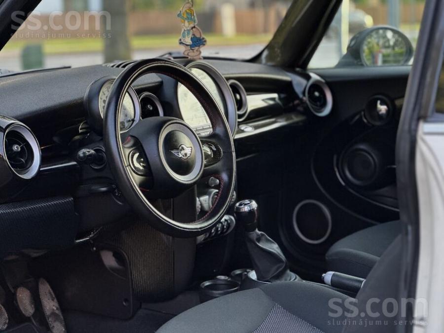 Balts MINI Cooper 2008 Jelgava, ar dzinēja tilpumu 1.60 L un nobraukumu 209 tūkst. km par 2150 €, foto 13 vietnē AUTOMOTO.COM.LV