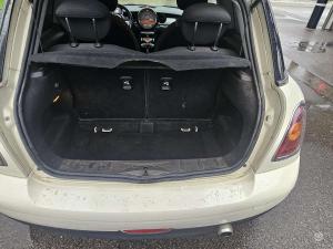White MINI Cooper 2008 in Vilnius, with an engine capacity of 1.40 L and mileage of 152 thousand km for 2550 €, photo 12 on AUTOMOTO.COM.LV