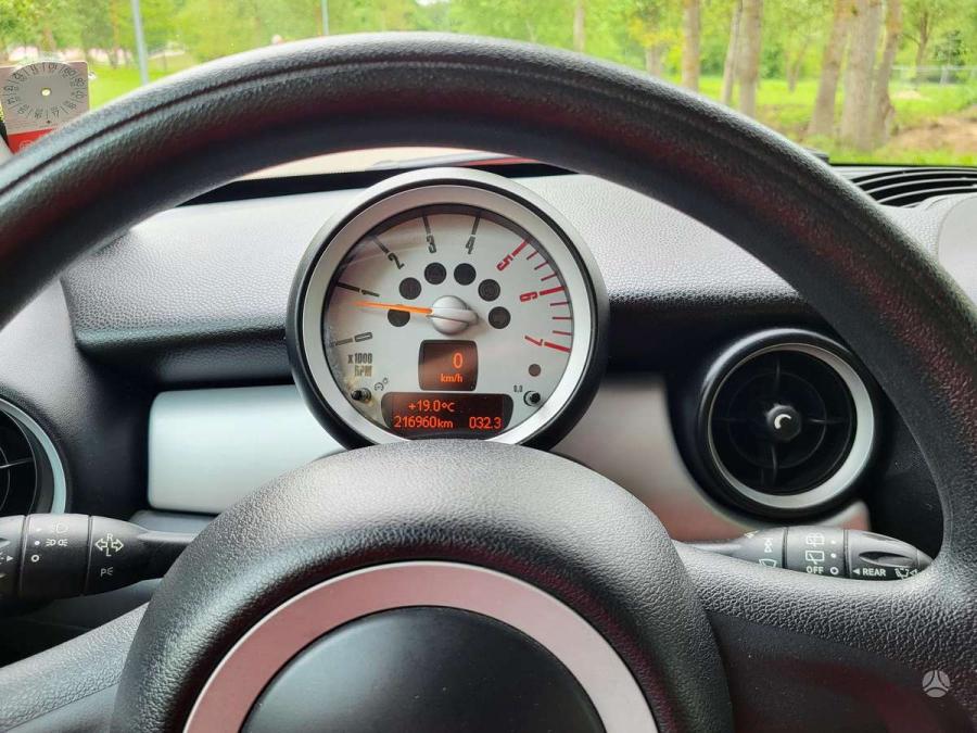 Balts MINI Cooper 2009 Šauļi, ar dzinēja tilpumu 1.60 L un nobraukumu 200 tūkst. km par 2750 €, foto 9 vietnē AUTOMOTO.COM.LV
