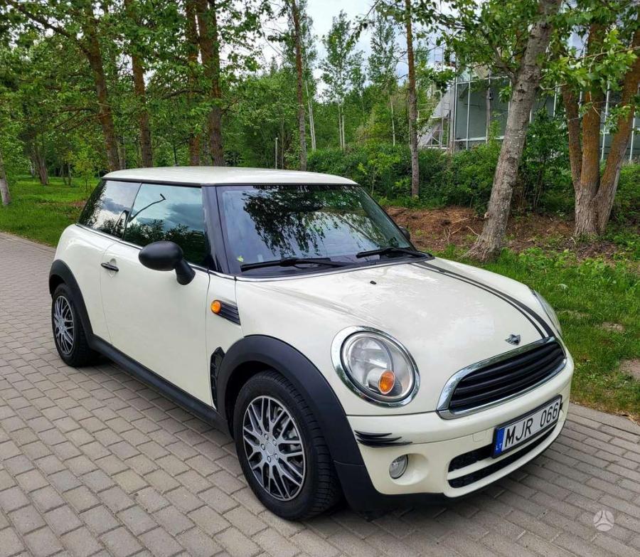 Balts MINI Cooper 2009 Šauļi, ar dzinēja tilpumu 1.60 L un nobraukumu 200 tūkst. km par 2750 €, foto 12 vietnē AUTOMOTO.COM.LV