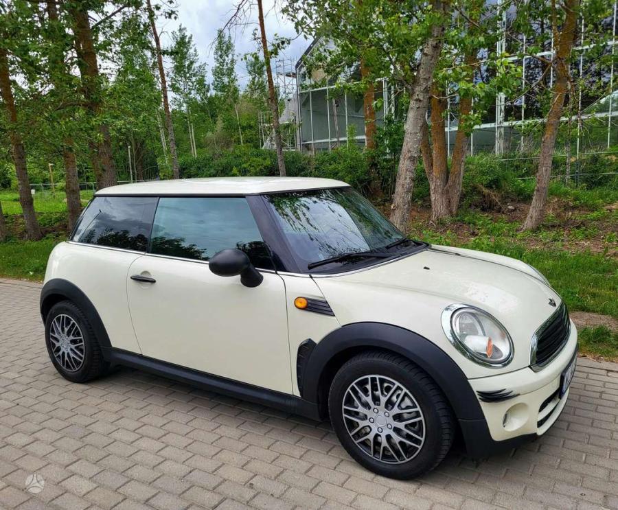 Balts MINI Cooper 2009 Šauļi, ar dzinēja tilpumu 1.60 L un nobraukumu 200 tūkst. km par 2750 €, foto 13 vietnē AUTOMOTO.COM.LV