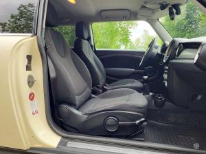 Balts MINI Cooper 2009 Šauļi, ar dzinēja tilpumu 1.60 L un nobraukumu 200 tūkst. km par 2750 €, foto 17 vietnē AUTOMOTO.COM.LV