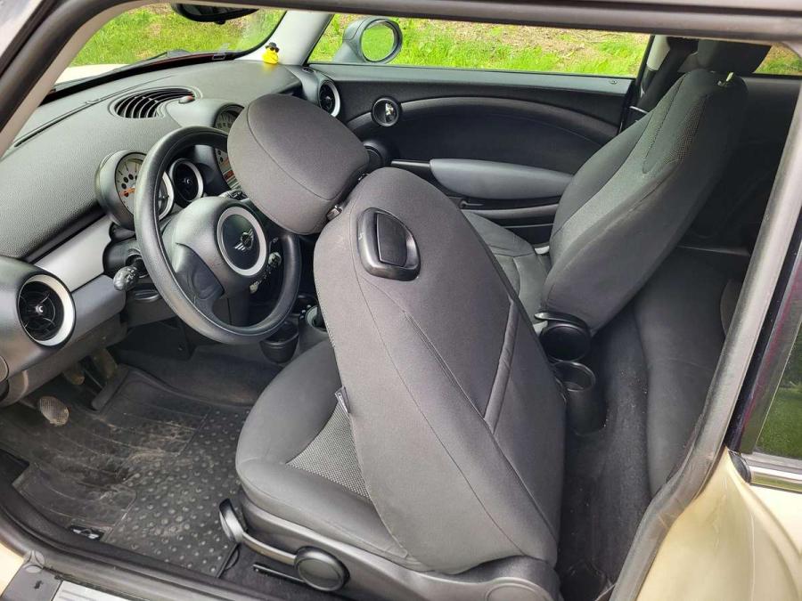Balts MINI Cooper 2009 Šauļi, ar dzinēja tilpumu 1.60 L un nobraukumu 200 tūkst. km par 2750 €, foto 22 vietnē AUTOMOTO.COM.LV
