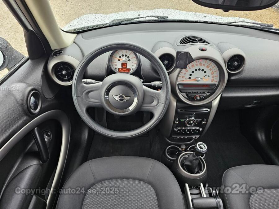 Balts MINI Cooper 2010 Tartu, ar dzinēja tilpumu 1.60 L un nobraukumu 174 tūkst. km par 6790 €, foto 8 vietnē AUTOMOTO.COM.LV