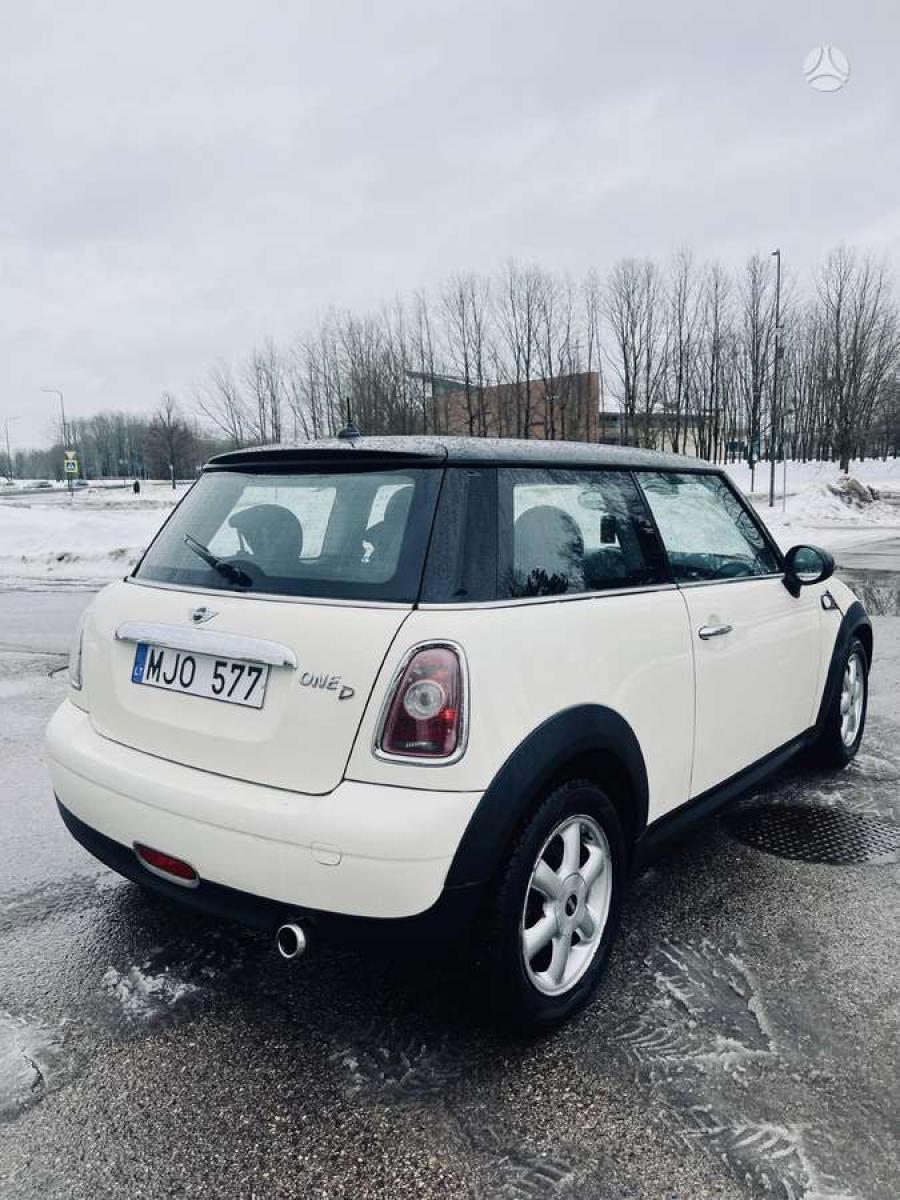 Balts MINI Cooper 2010 Kauņa, ar dzinēja tilpumu 1.56 L un nobraukumu 213 tūkst. km par 3550 €, foto 5 vietnē AUTOMOTO.COM.LV